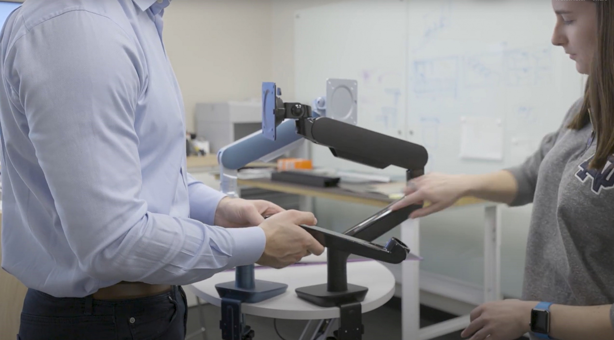 RISING MONITOR ARM | BPD